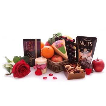 Send Romantic Gourmet Gift Hamper to Russia and Internationally
